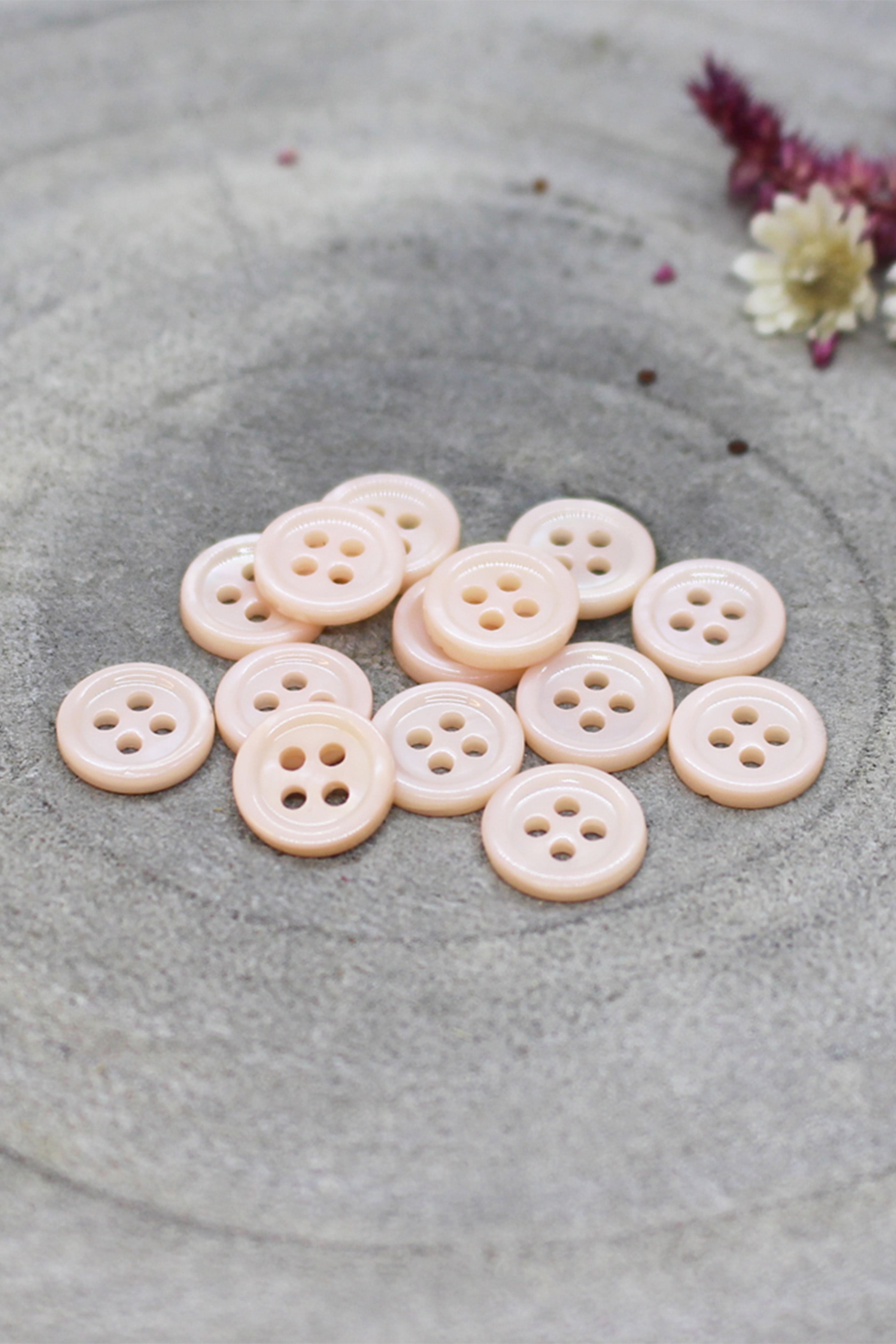 Bliss Buttons - Powder Atelier Brunette – B2B.Atelierbrunette