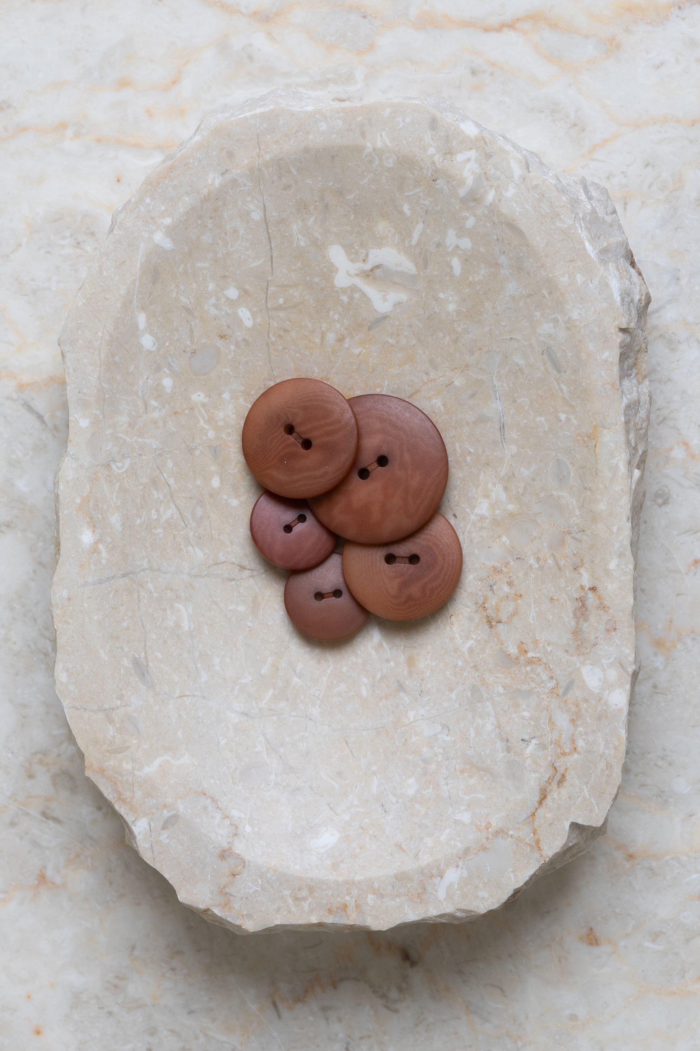 Palm Buttons - Chestnut Atelier Brunette – B2B.Atelierbrunette