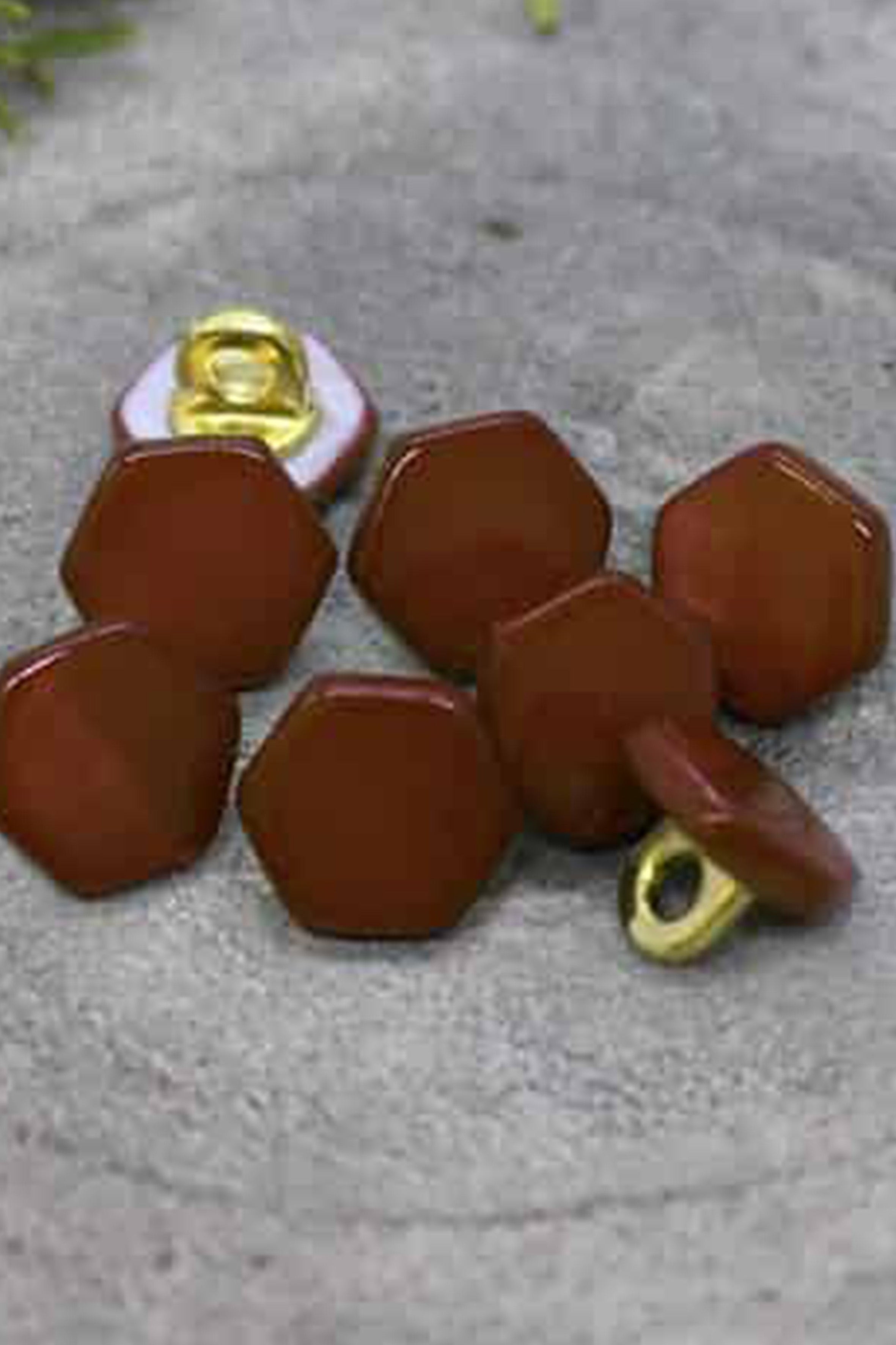 Quartz Buttons - Rust Atelier Brunette – B2B.Atelierbrunette